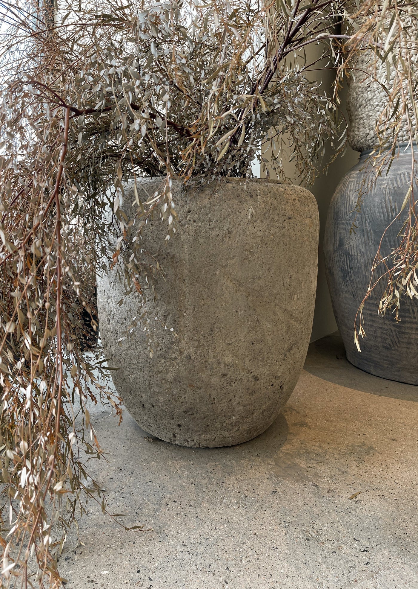 Vintage Pot Indonesia Stone - 19"x23" – Lolointeriors