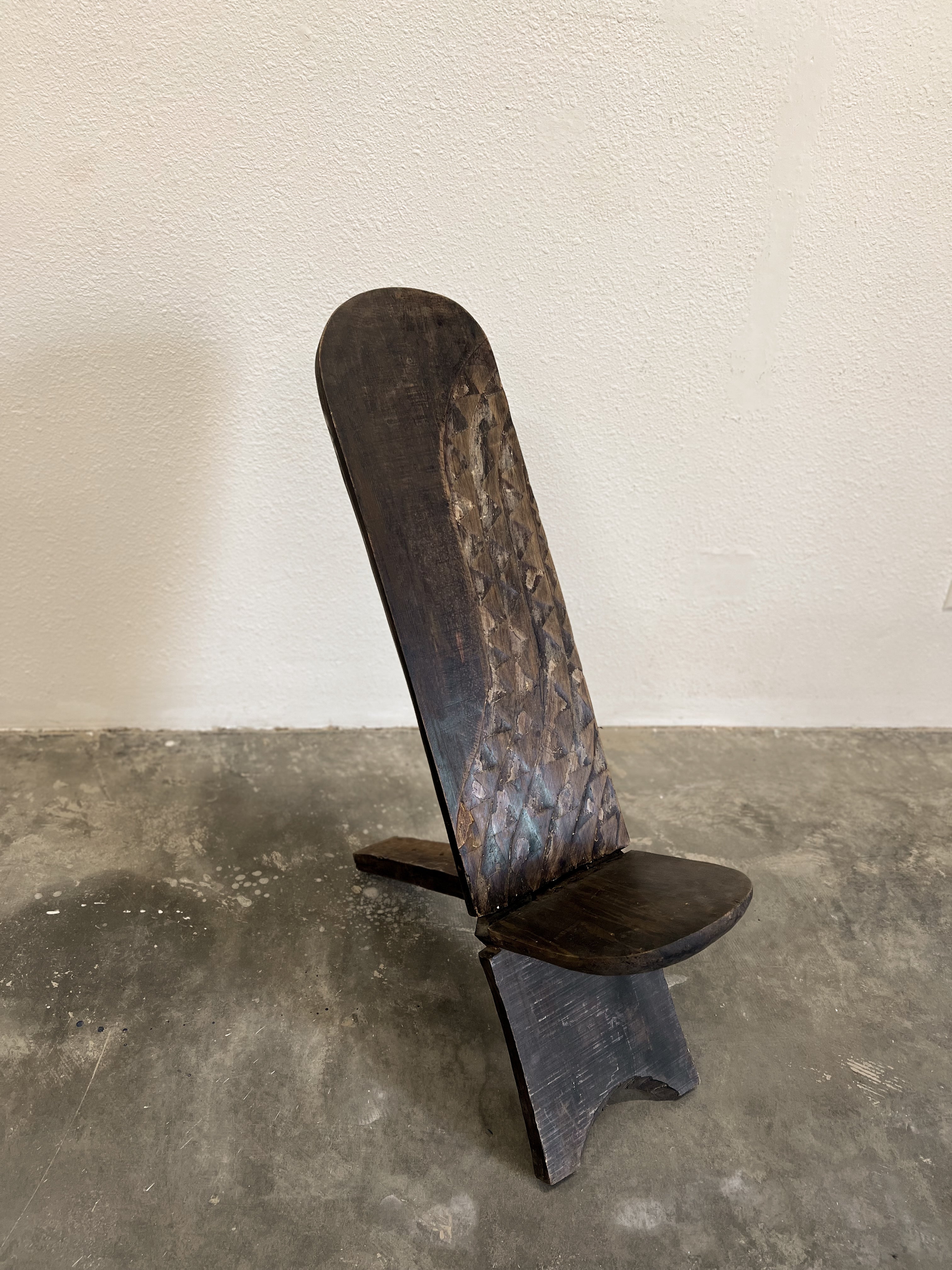 Mali Carved Folding Chair, Small – Lolointeriors