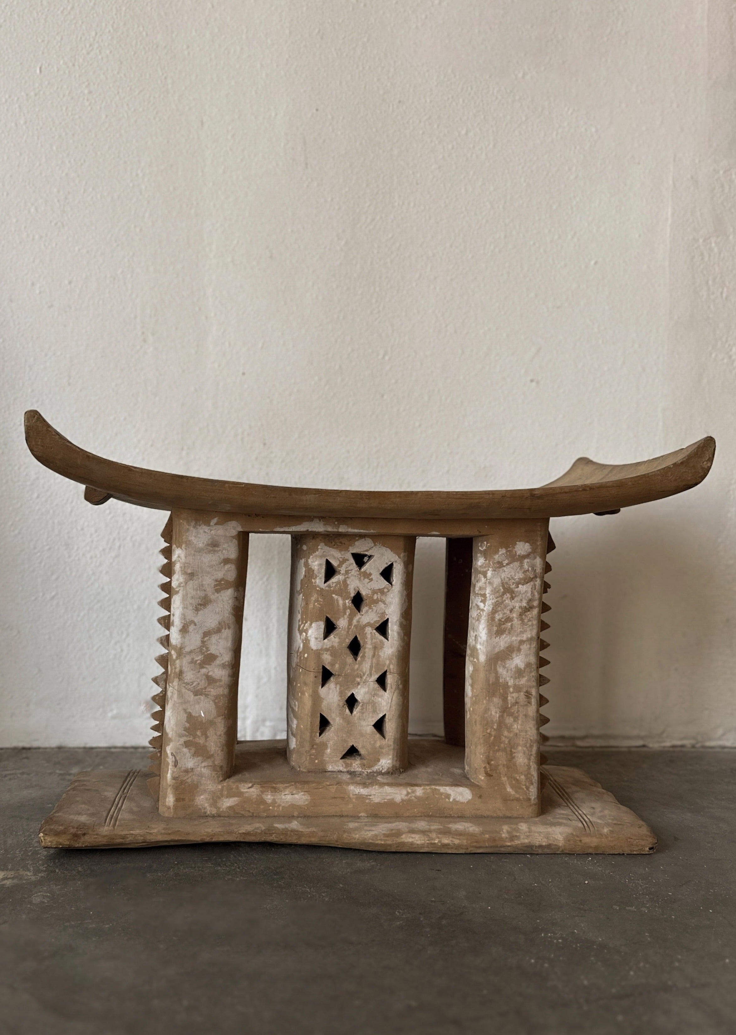 Vintage African Ashanti Ceremonial Stool – Lolointeriors