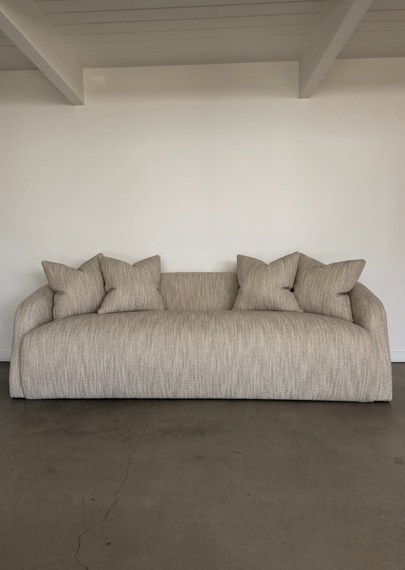 Theo Club Sofa – Lolointeriors