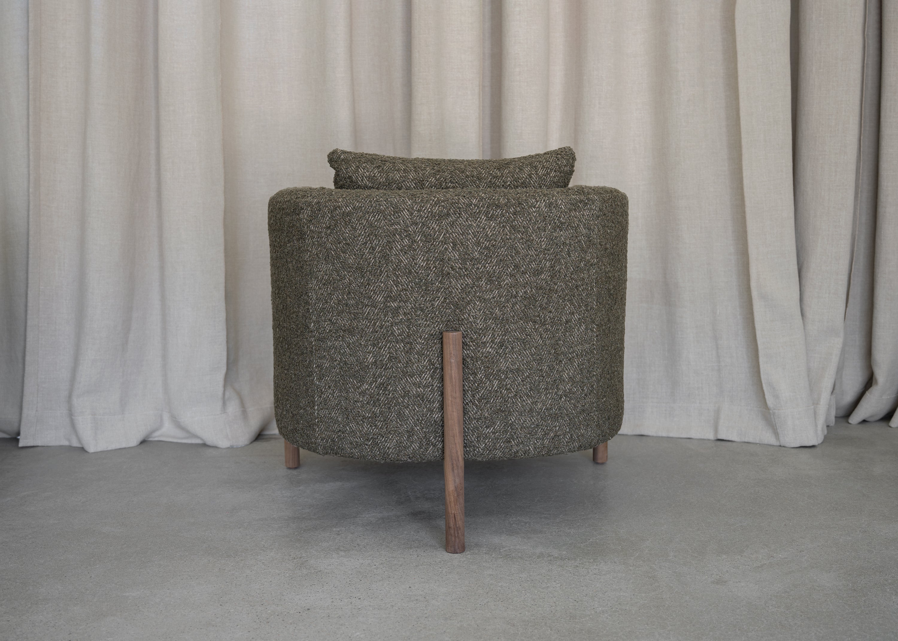 Sullivan Club Chair – Lolointeriors