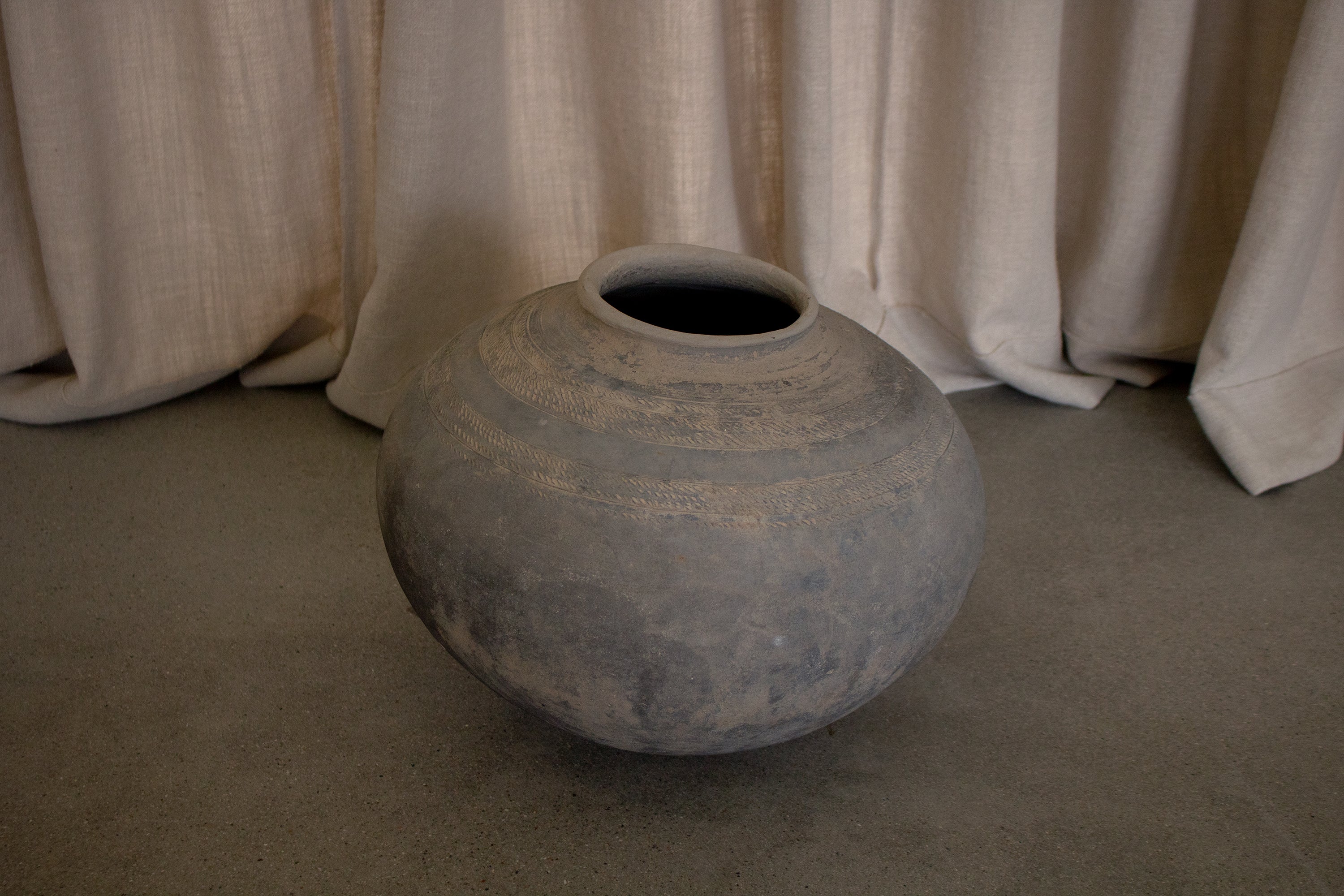 Mud Pot Large – Lolointeriors